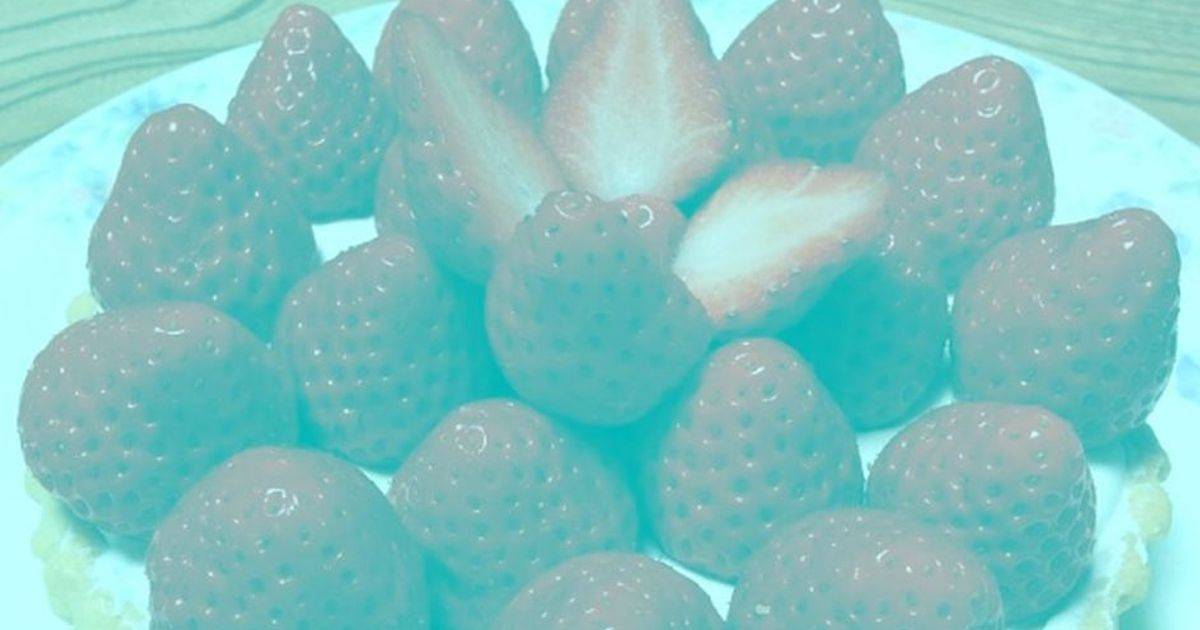 L’illusione ottica delle fragole: di che colore le vedi?