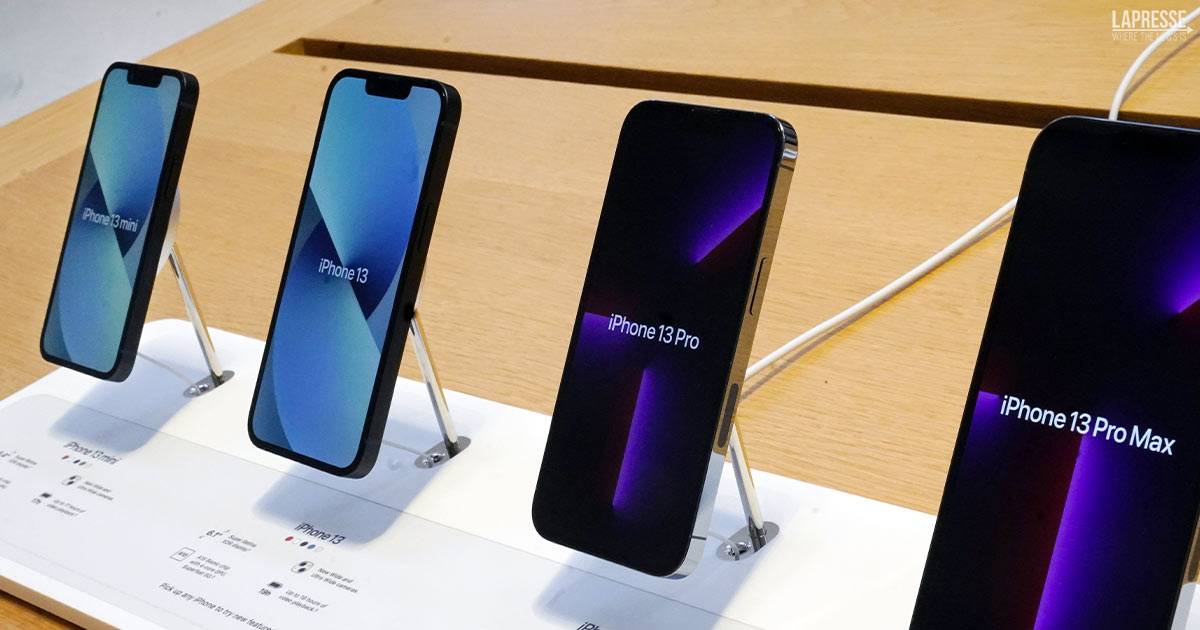 Apple, a marzo arriva già un nuovo modello di iPhone