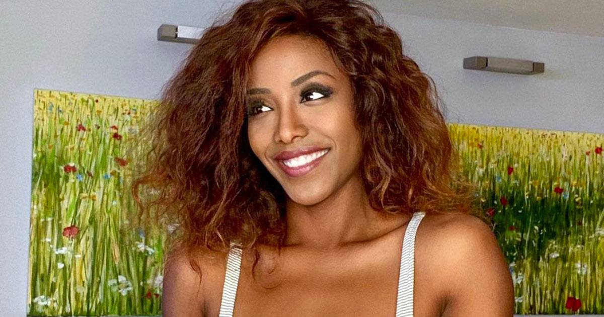 Ainett Stephens torna a vestire i panni della “gatta nera”: ecco la ...