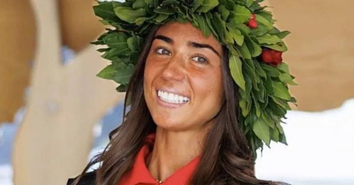 Le critiche non si fermano: la neolaureata Carlotta Rossignoli si ...