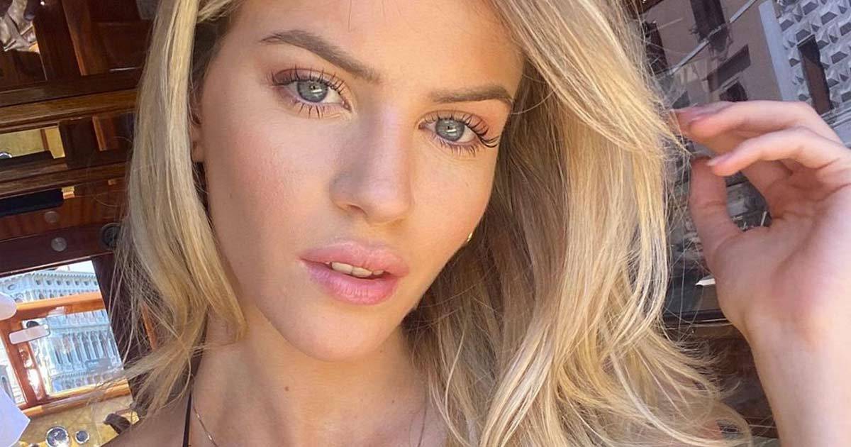 Sara Croce è meravigliosa: la foto in bikini scatena i follower