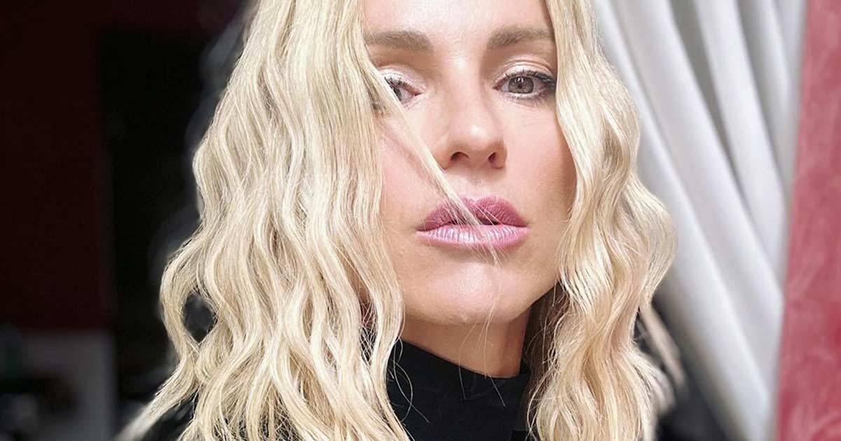 Michelle Hunziker nella bufera, l’abito nero al matrimonio non piace ai ...