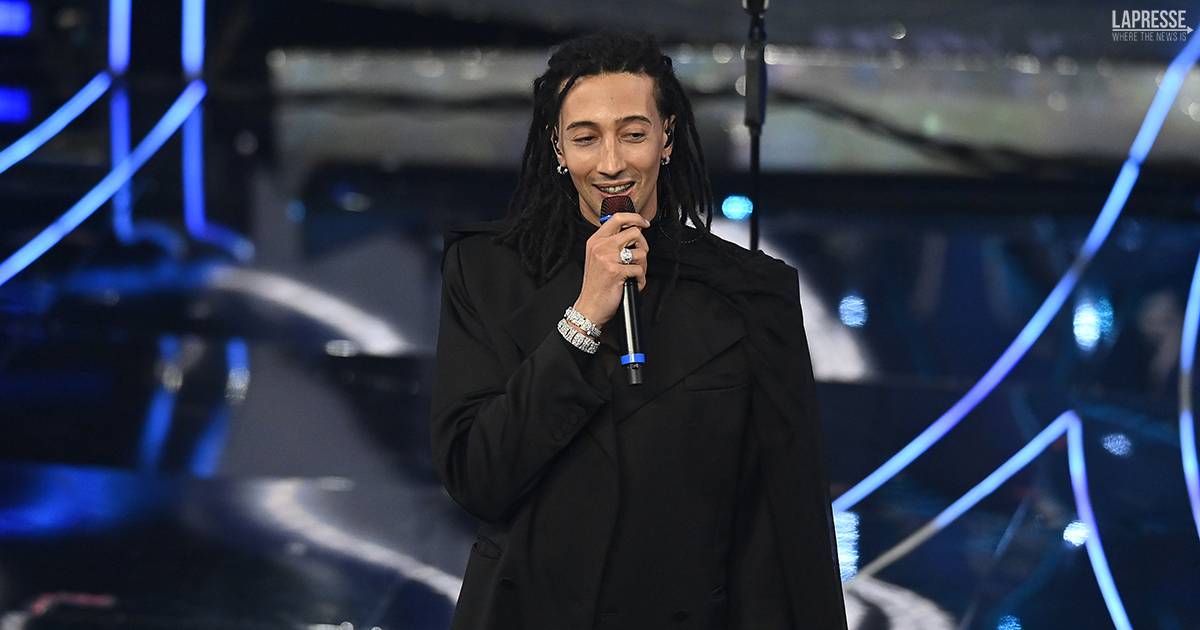 La fan numero uno di Ghali è la sua mamma: la foto dell’abbraccio fa il ...